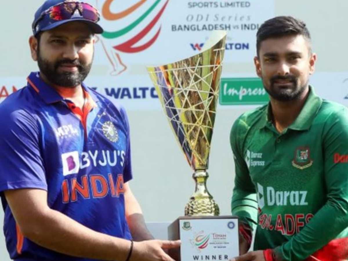 IND vs BAN Live Score Updates, 2nd ODI: Valiant Rohit fights hard but ...