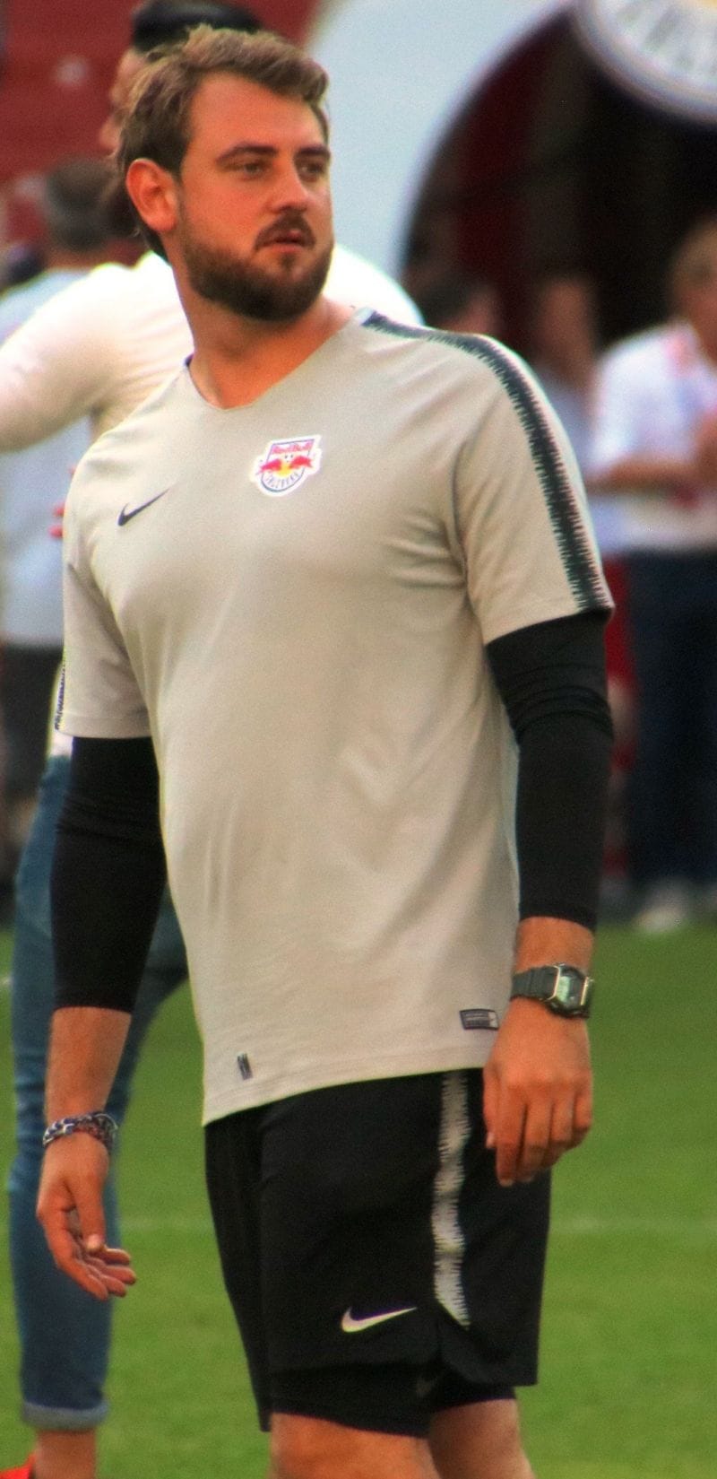 5 assistant managers who are key to their team's success