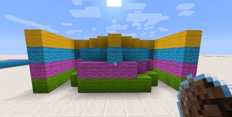 This Minecraft mod will fill in holes and gaps automatically