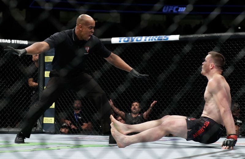 UFC referee Mark Smith reveals what it's like to be a fighter pilot