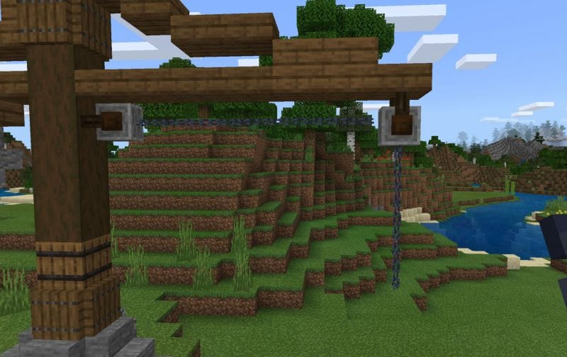 How to build a small crane build in Minecraft