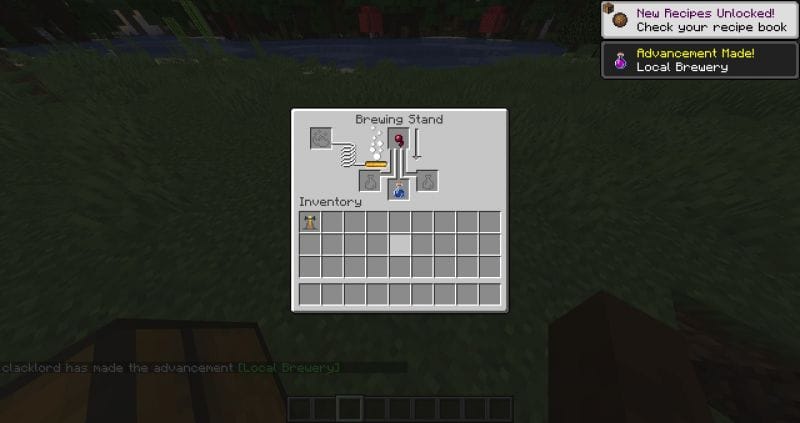 What can players do with spider eyes in Minecraft?