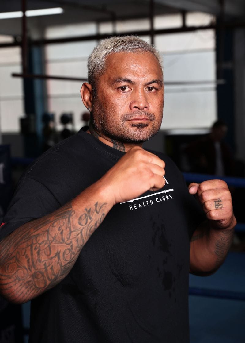 5 hardest-hitting UFC heavyweights of all time