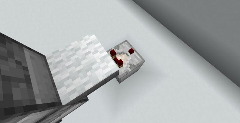 How to create an automatic chicken farm in Minecraft