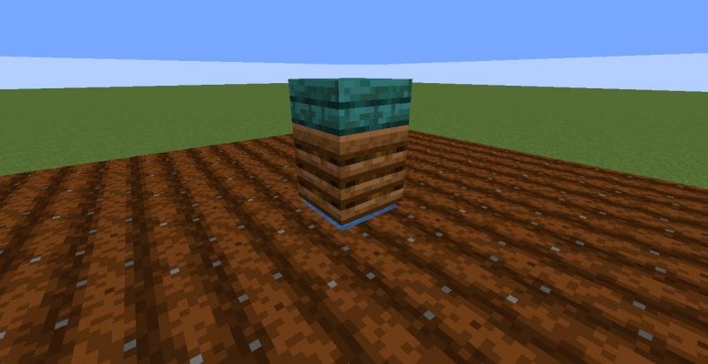 How to build an automatic potato farm in Minecraft