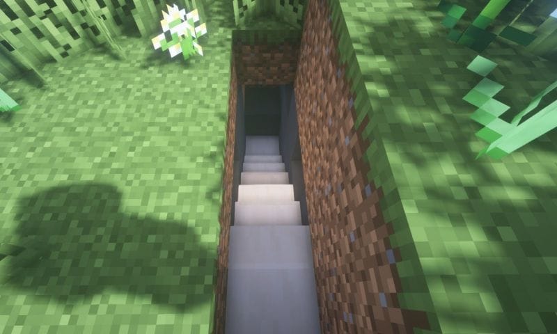 How to build and use secret entrances in Minecraft