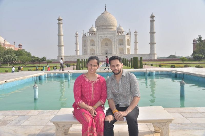 Saina Nehwal and husband Parupalli Kashyap visit the Taj Mahal for the ...