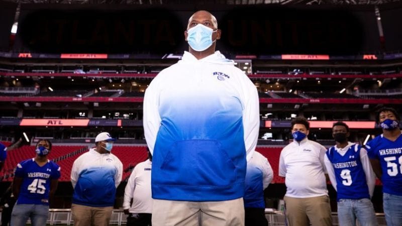 Who is Derrick Avery? Booker T. Washington High School football coach ...