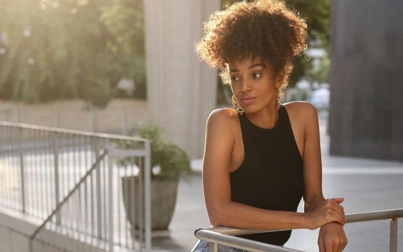 Who is Shantel Smith? 'Survivor' contestant is a pastor with a "dark ...