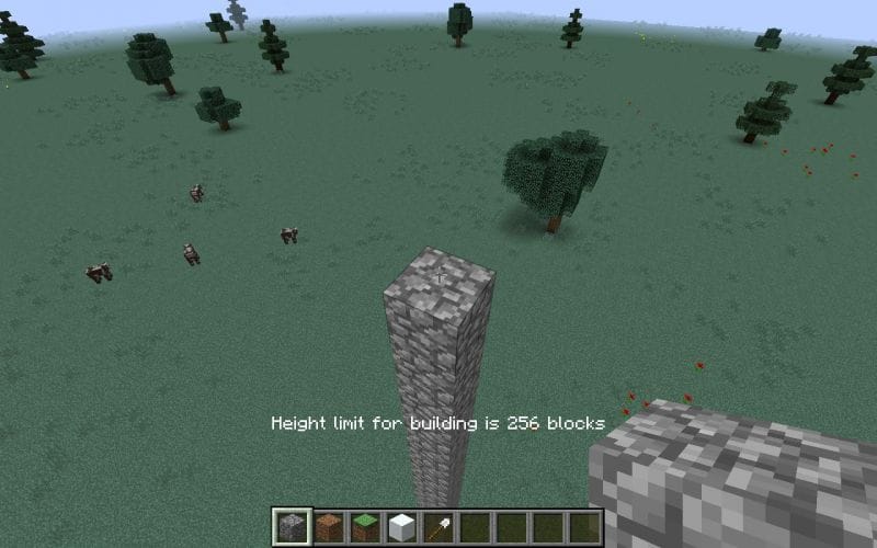 What is the build limit in Minecraft?