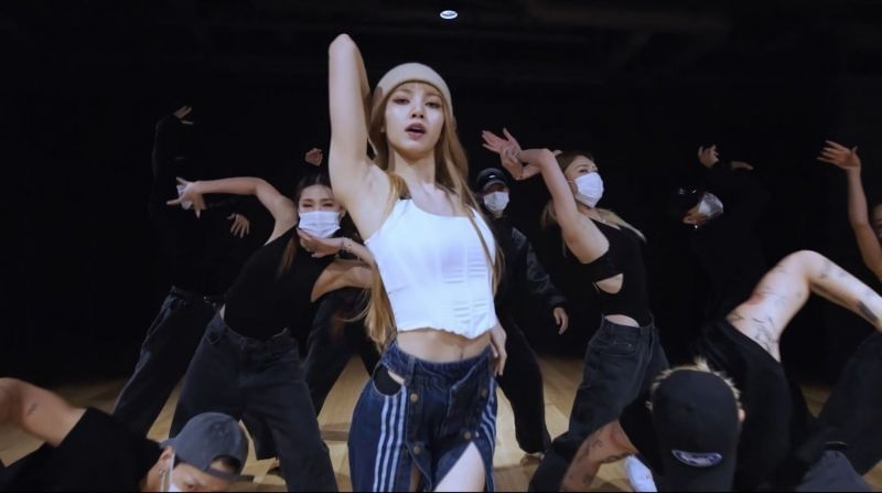 BLACKPINK Lisa surprises fans with new 'MONEY' dance practice video