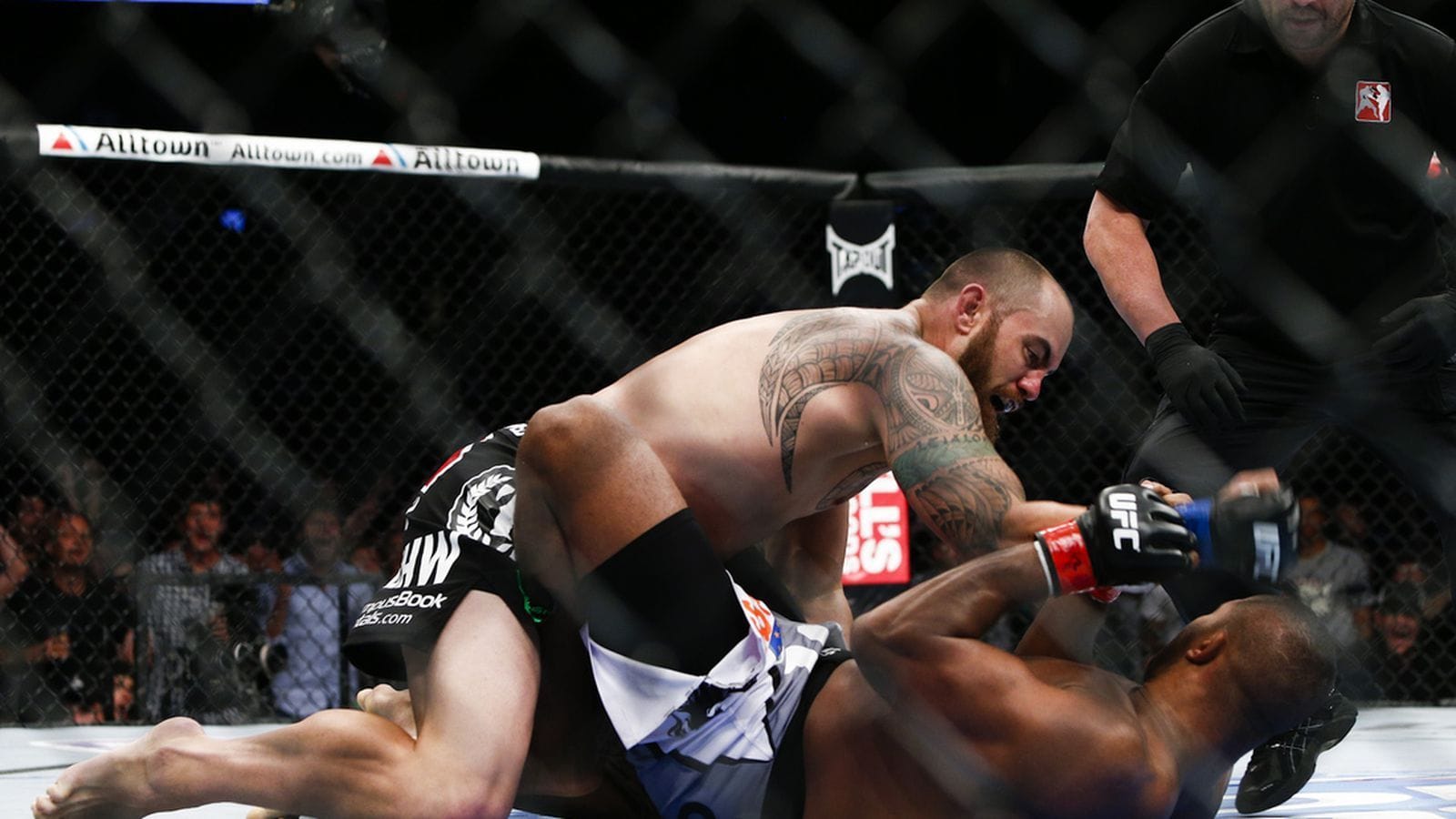 5 of the greatest front kick knockouts in UFC history