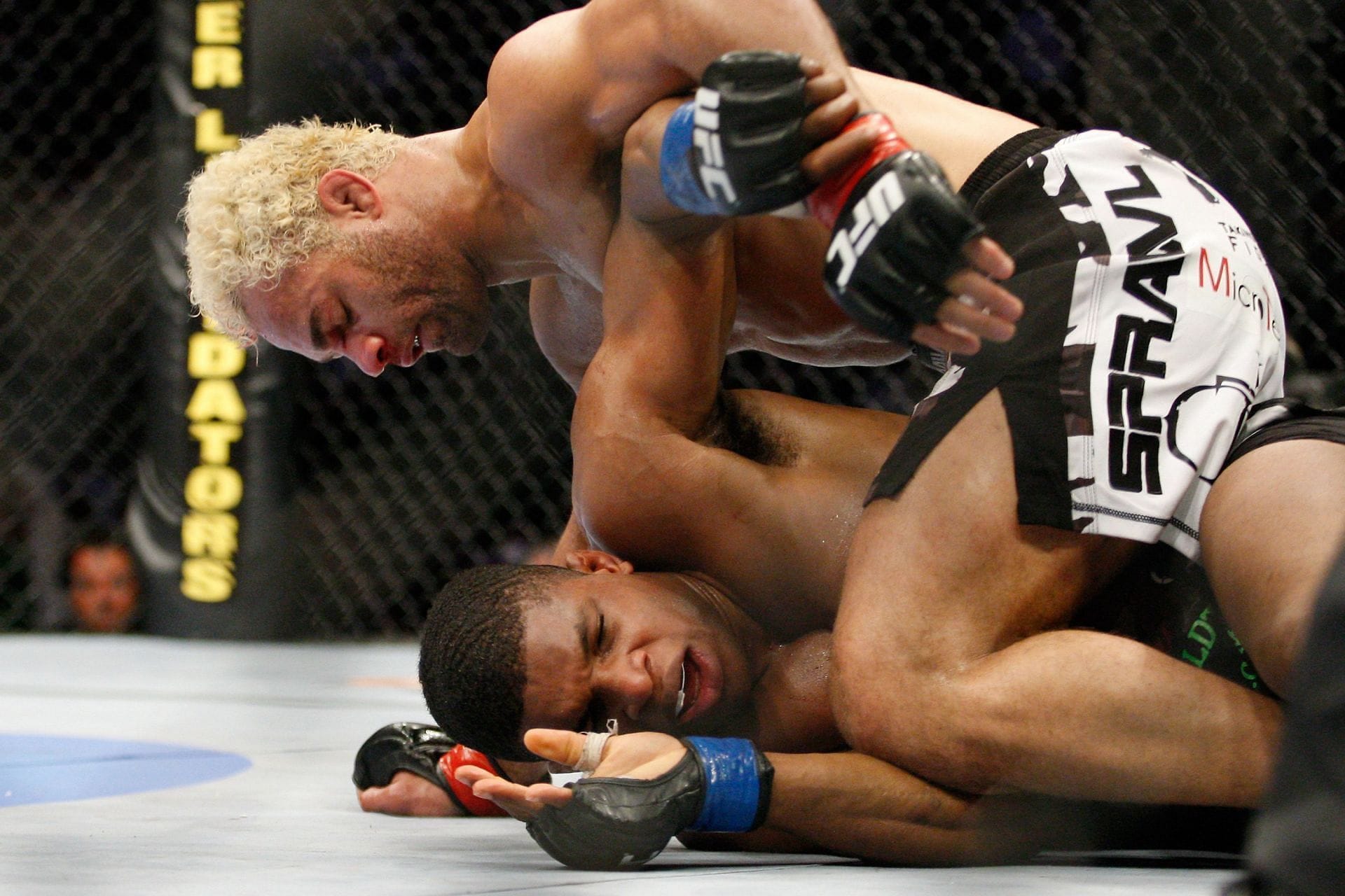 5 UFC fighters who broke rules inside the octagon