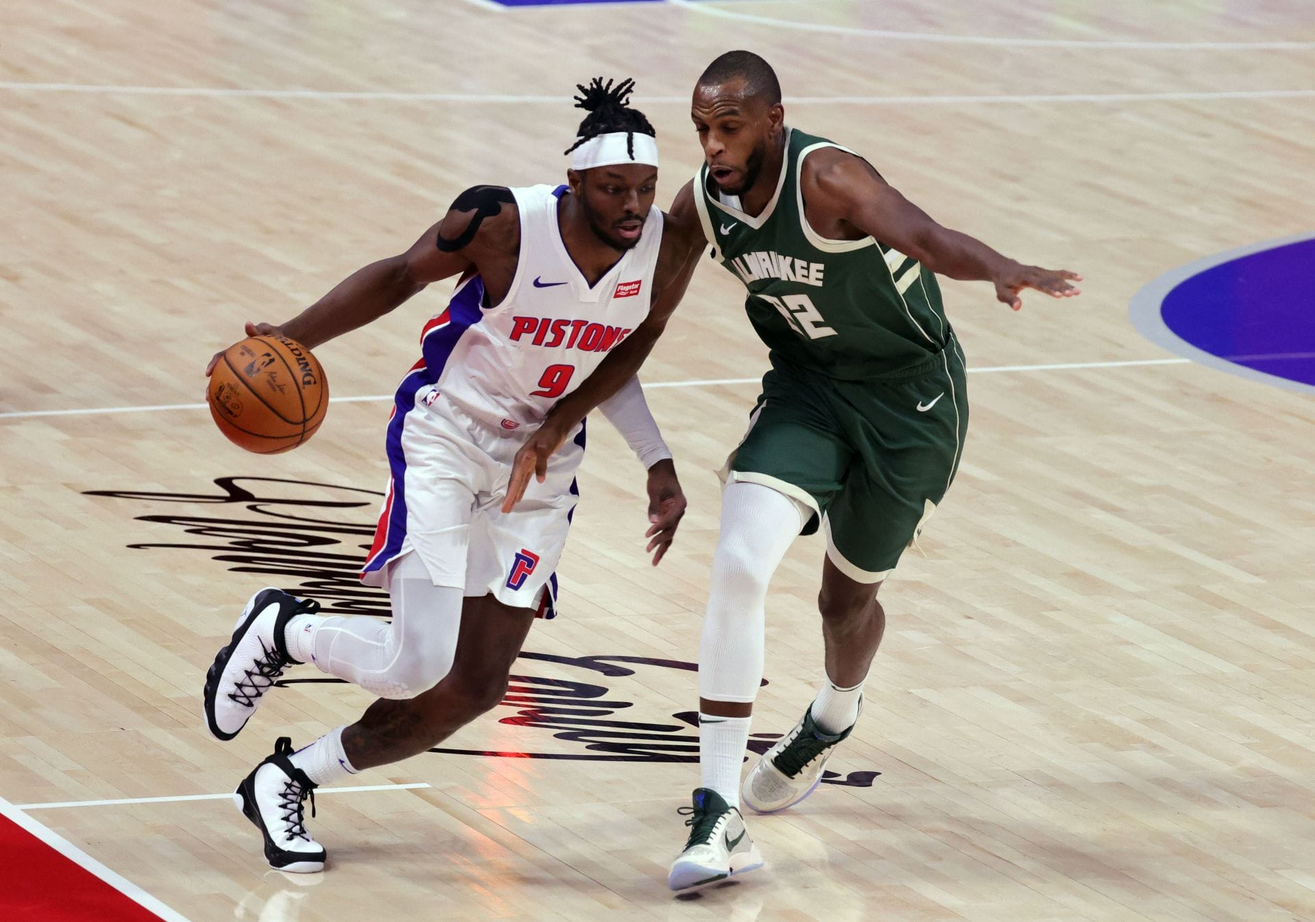 Detroit Pistons vs Milwaukee Bucks: Injury Report, Predicted Lineups and Starting 5s - November ...
