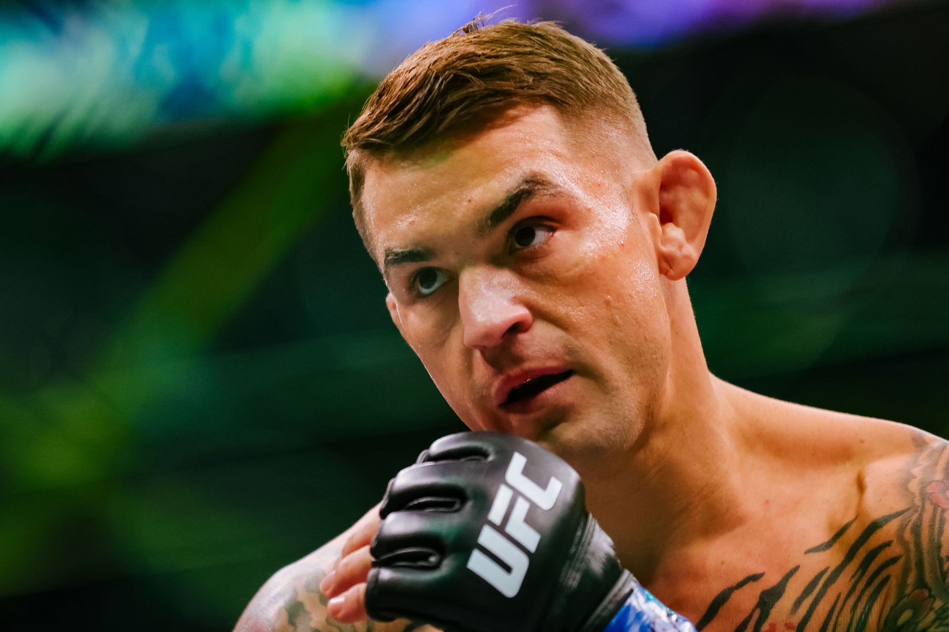 UFC News - Dustin Poirier tells fan he’ll never have his crooked nose fixed