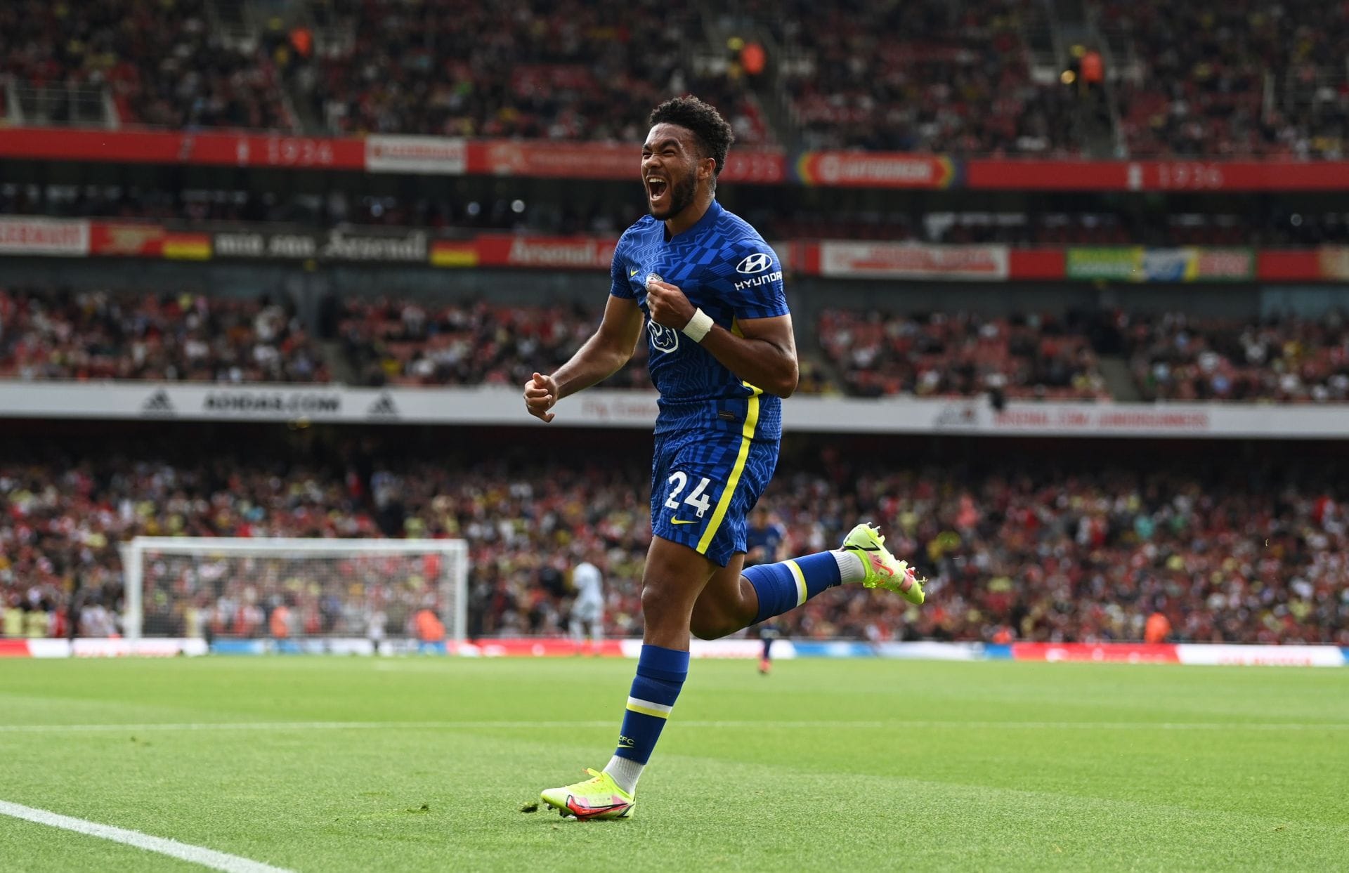 Ranking the 10 best Premier League defenders in 2021