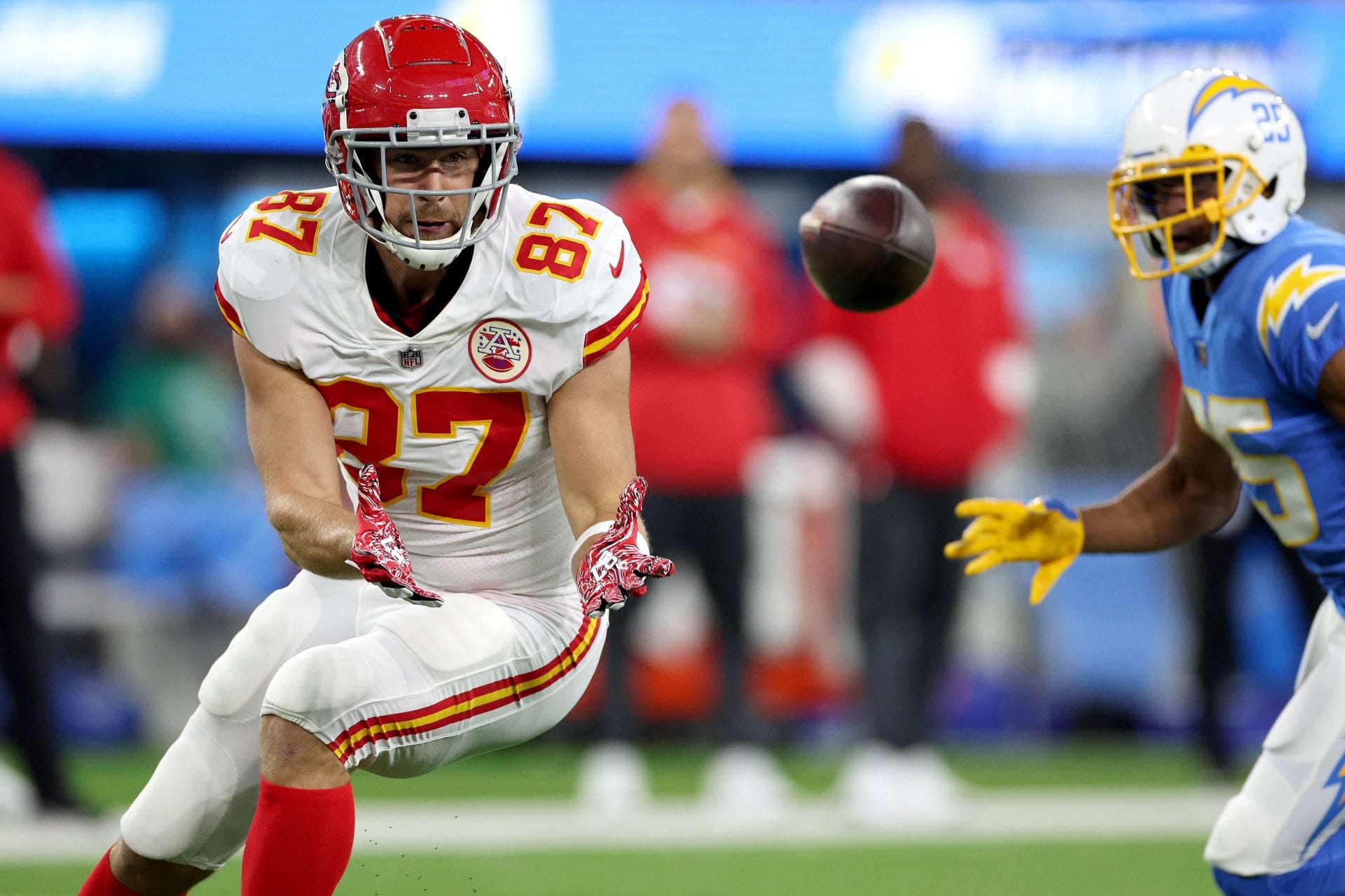 Travis Kelce and Patrick Mahomes prove once again they're an elite duo.