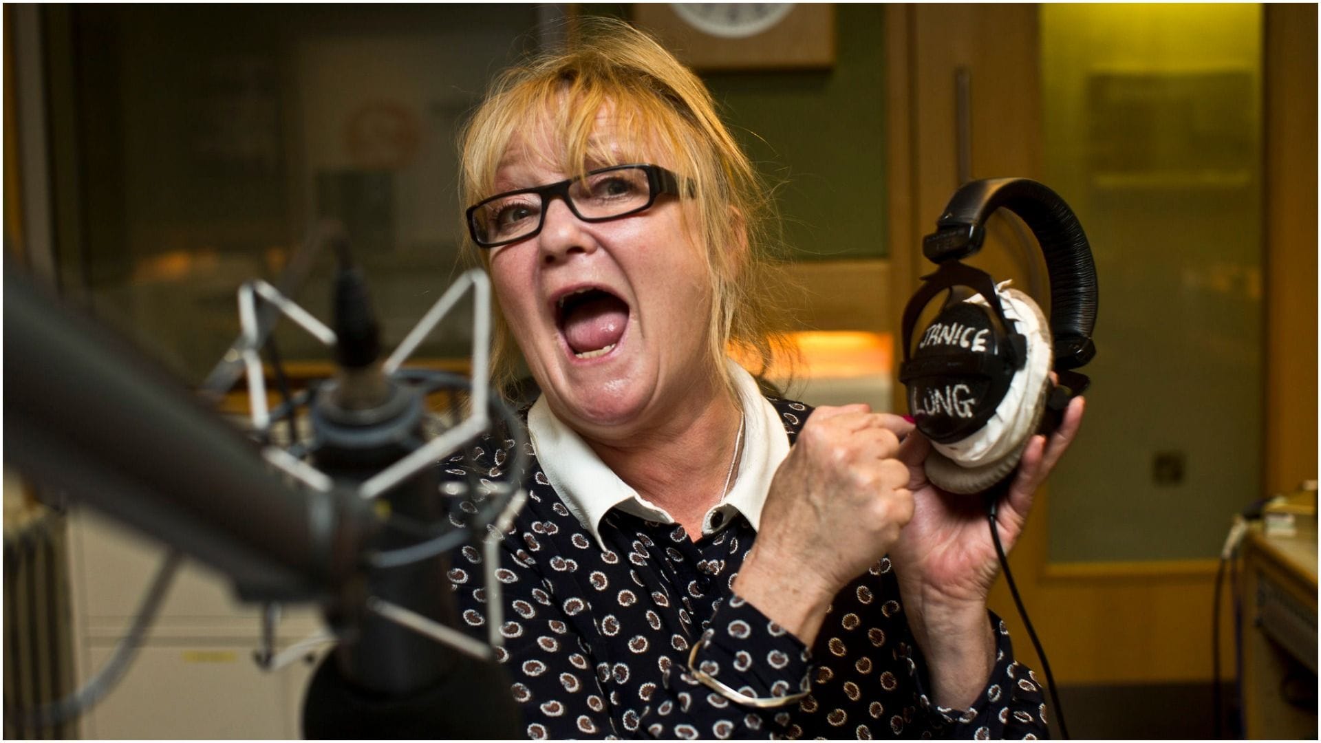 Janice Long's children: Family life explored as BBC radio presenter ...
