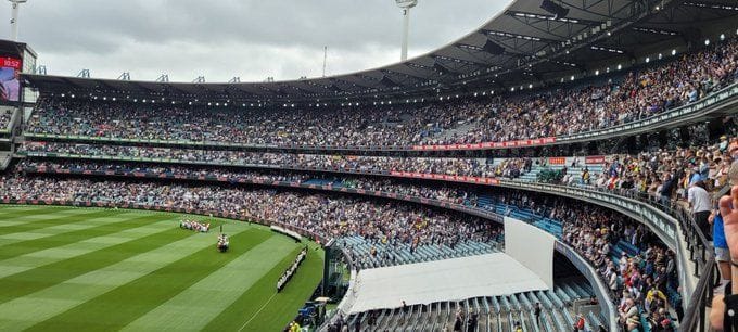 The MCG roars back to life