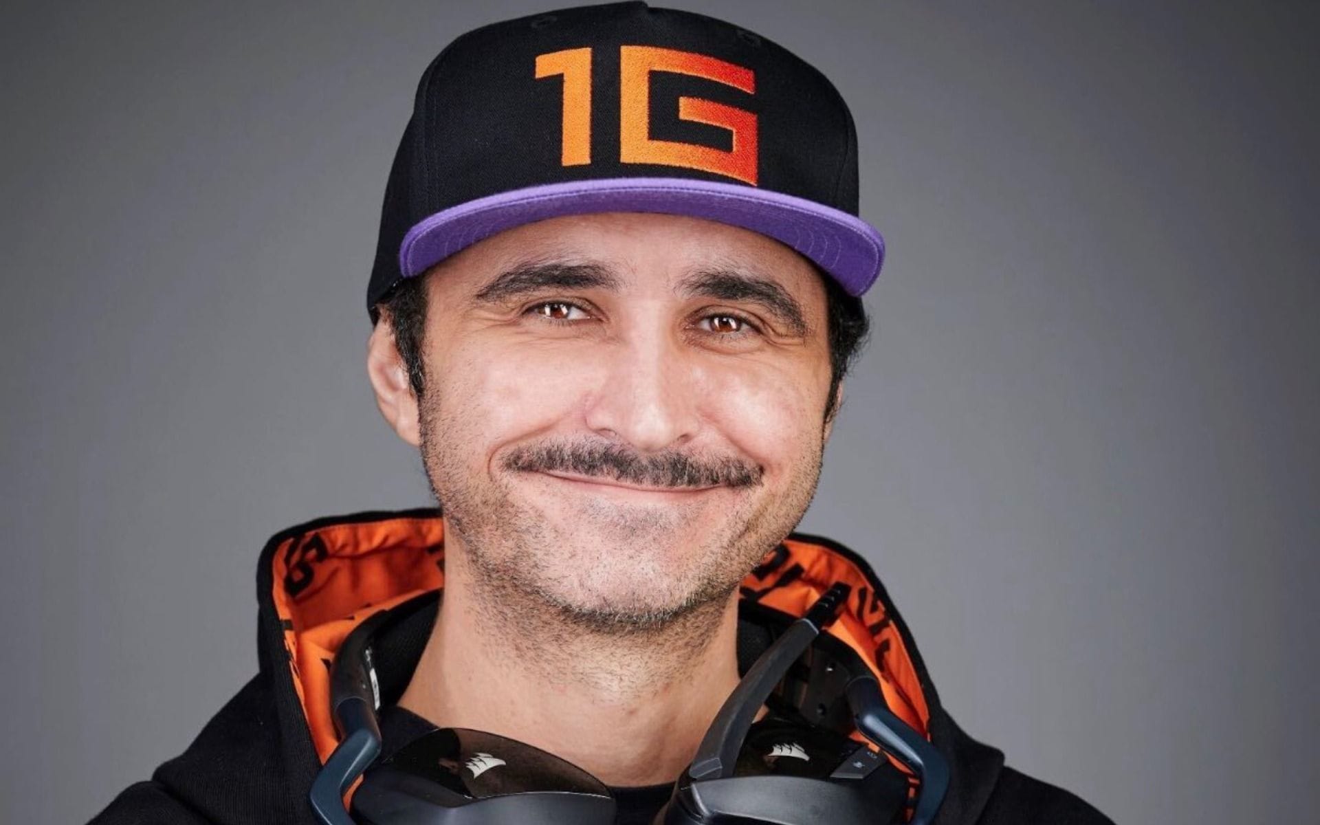 "This is all a simulation": summit1g's Apex Legends teammate delivers a ...
