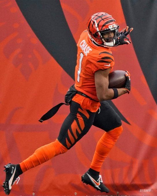 NFL Stats Leader 2021: Who has the most receiving yards heading into ...