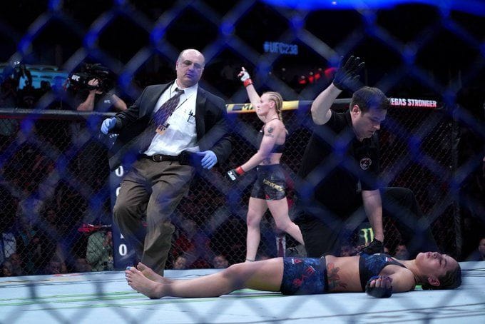 5 best strikers in the UFC right now