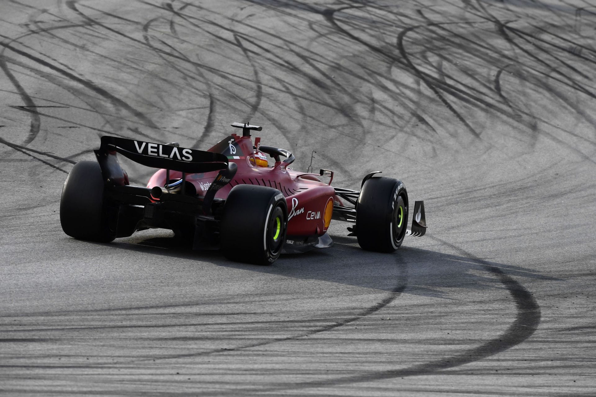 F1 News: Ferrari driver Carlos Sainz feels new Pirelli tires suit 2022 ...