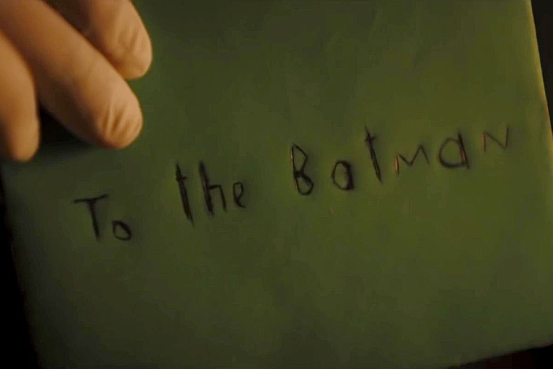 Does The Riddler know who The Batman is? Theories explored