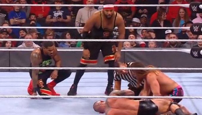 Randy Orton suffers a potential injury on RAW after botched move [VIDEO]