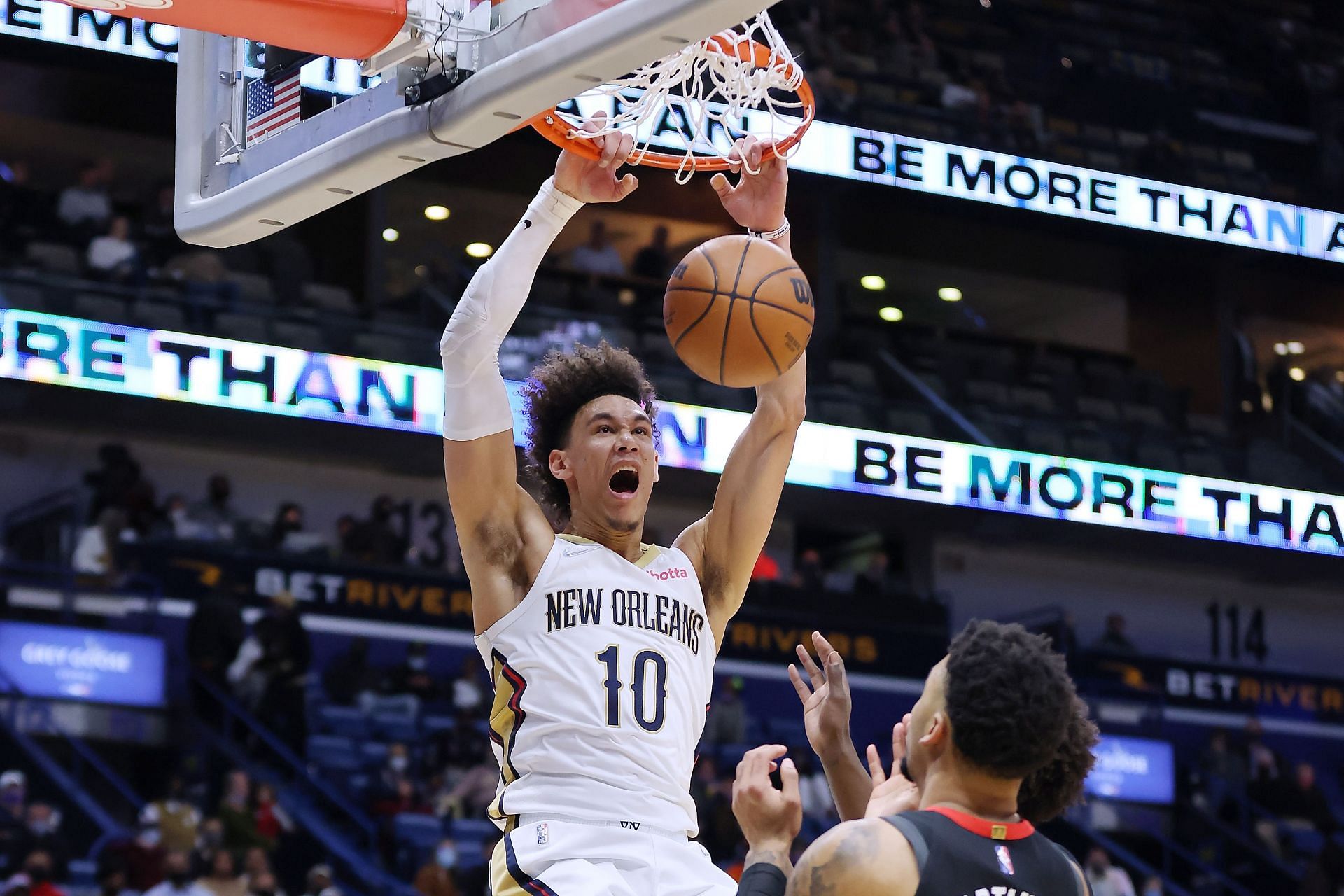 Reports New Orleans Pelicans Star Accused Of Assault And Battery By Instagram Model Ex Girlfriend