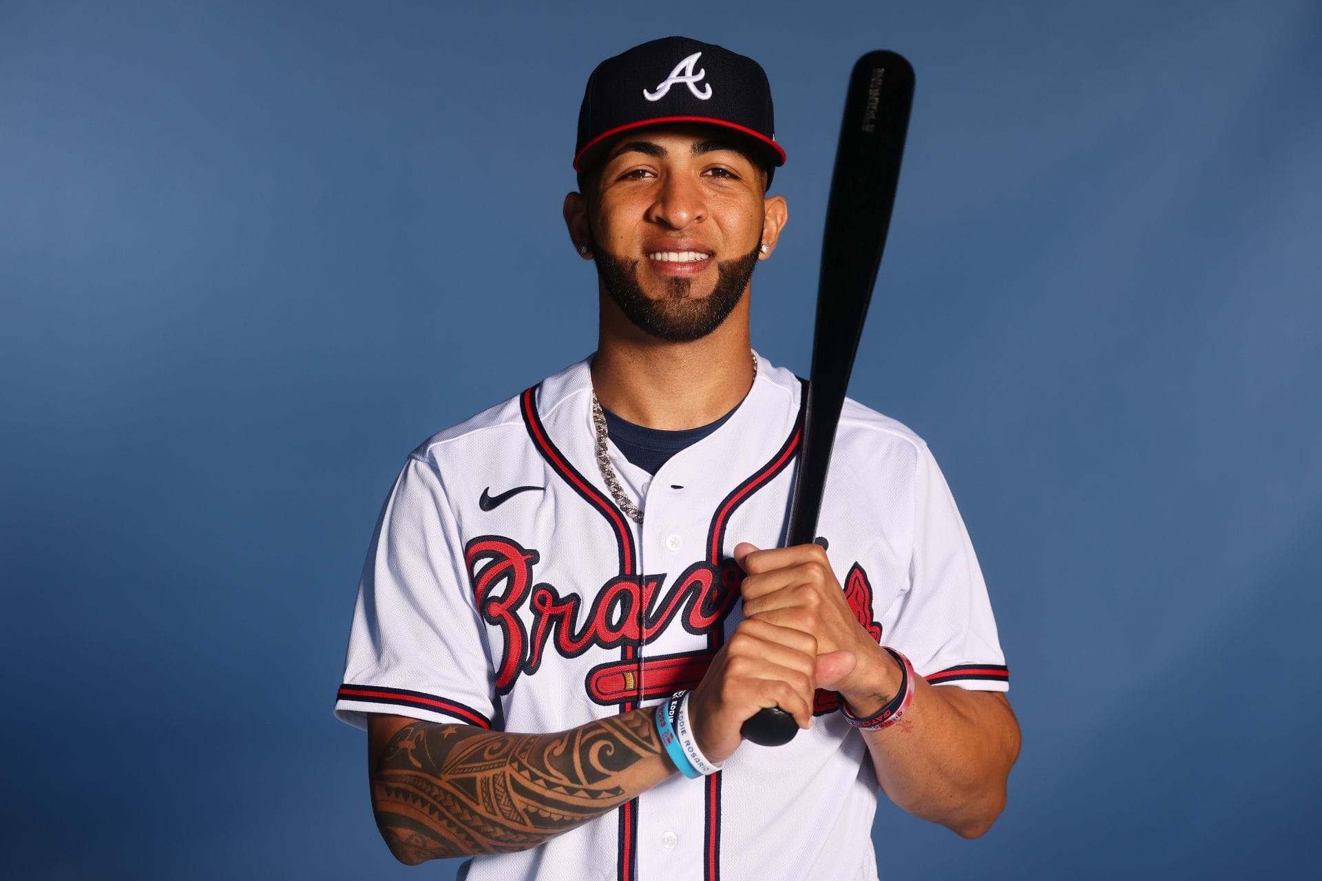Atlanta Braves left-fielder Eddie Rosario will have a laser procedure ...