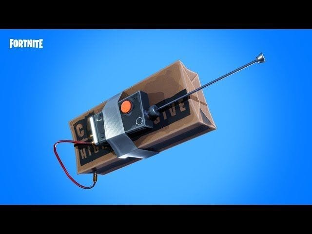 How to lock onto an opponent's vehicle and damage it with the Anvil ...