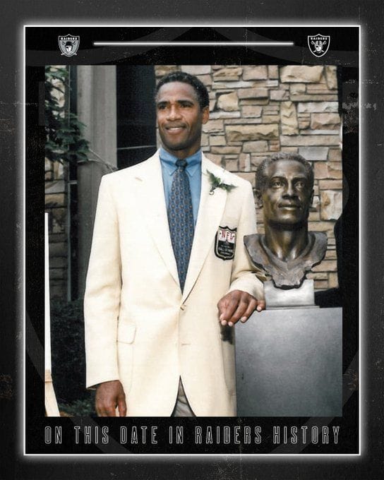 5 NFL superstars who ended up playing for their favorite childhood team