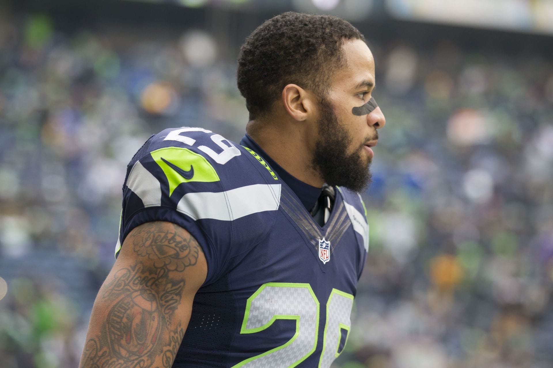 What did Earl Thomas do? Arrest warrant issued for former NFL star