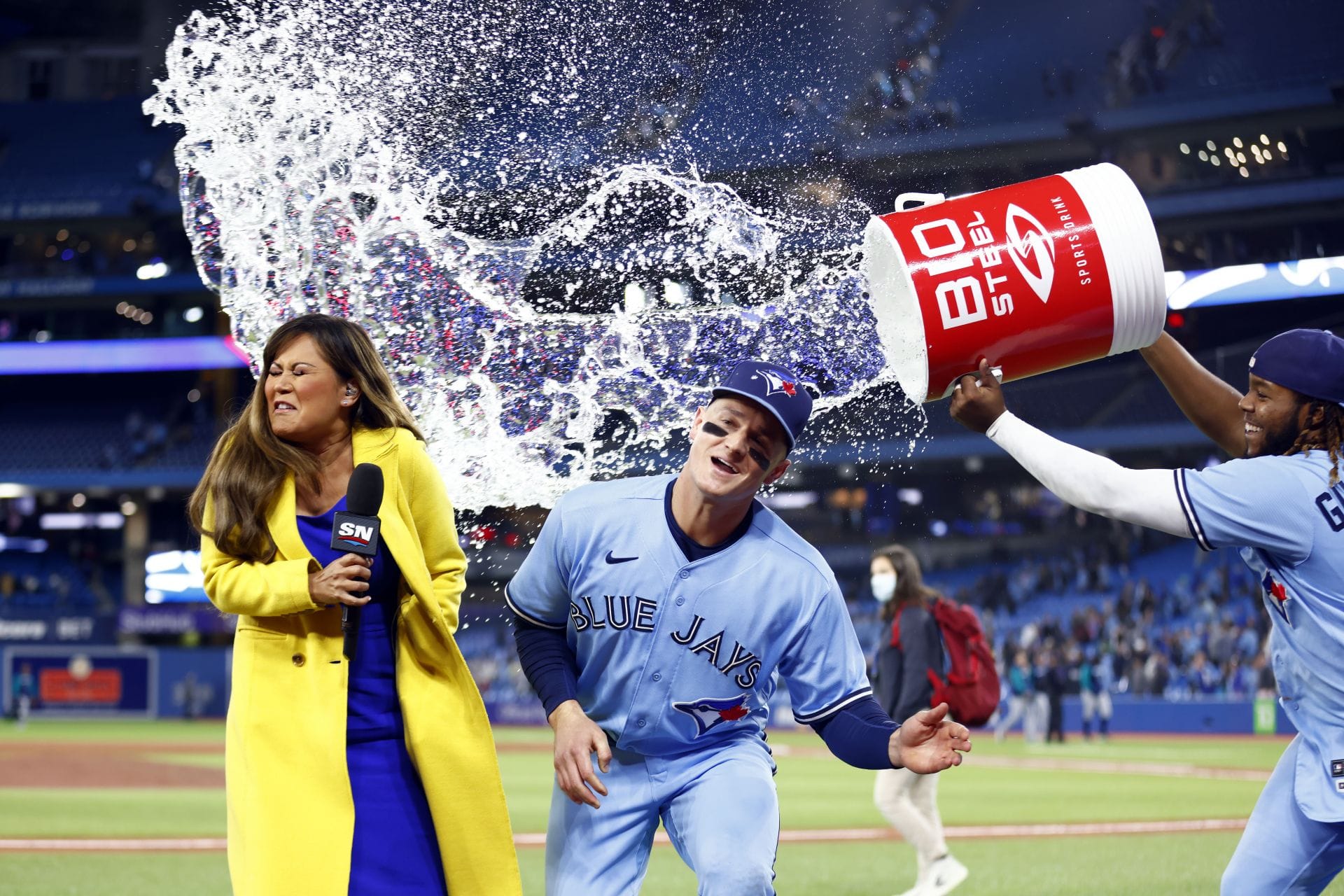 "I need a new job" - Vladimir Guerrero Jr. drenches MLB Network host ...