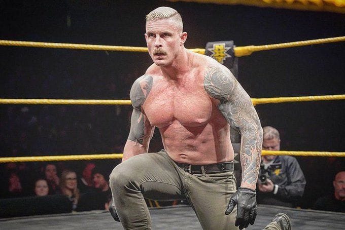 Dexter lumis looking ripped in latest photo