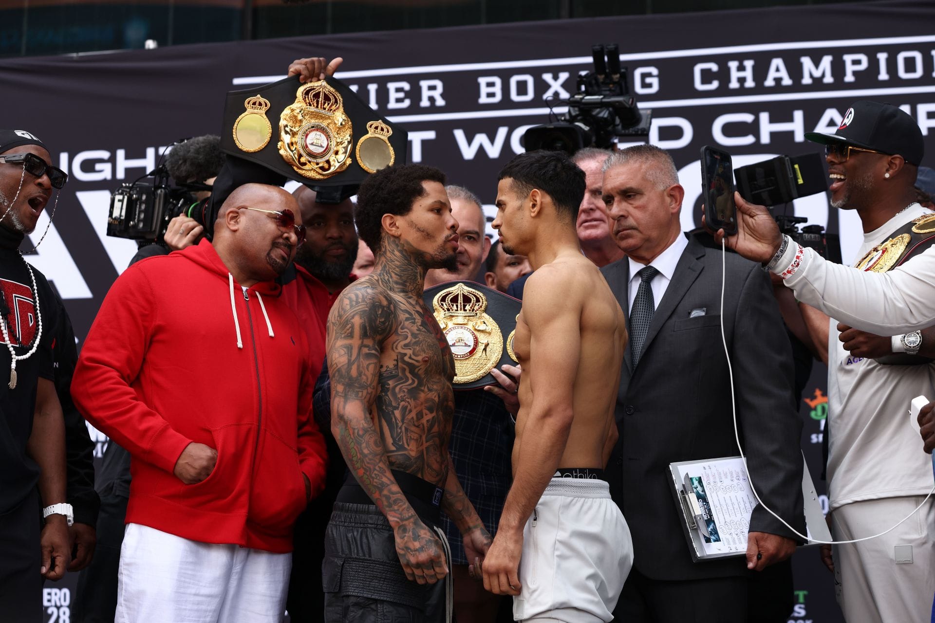 Rolando Romero slams Gervonta Davis ahead of title fight