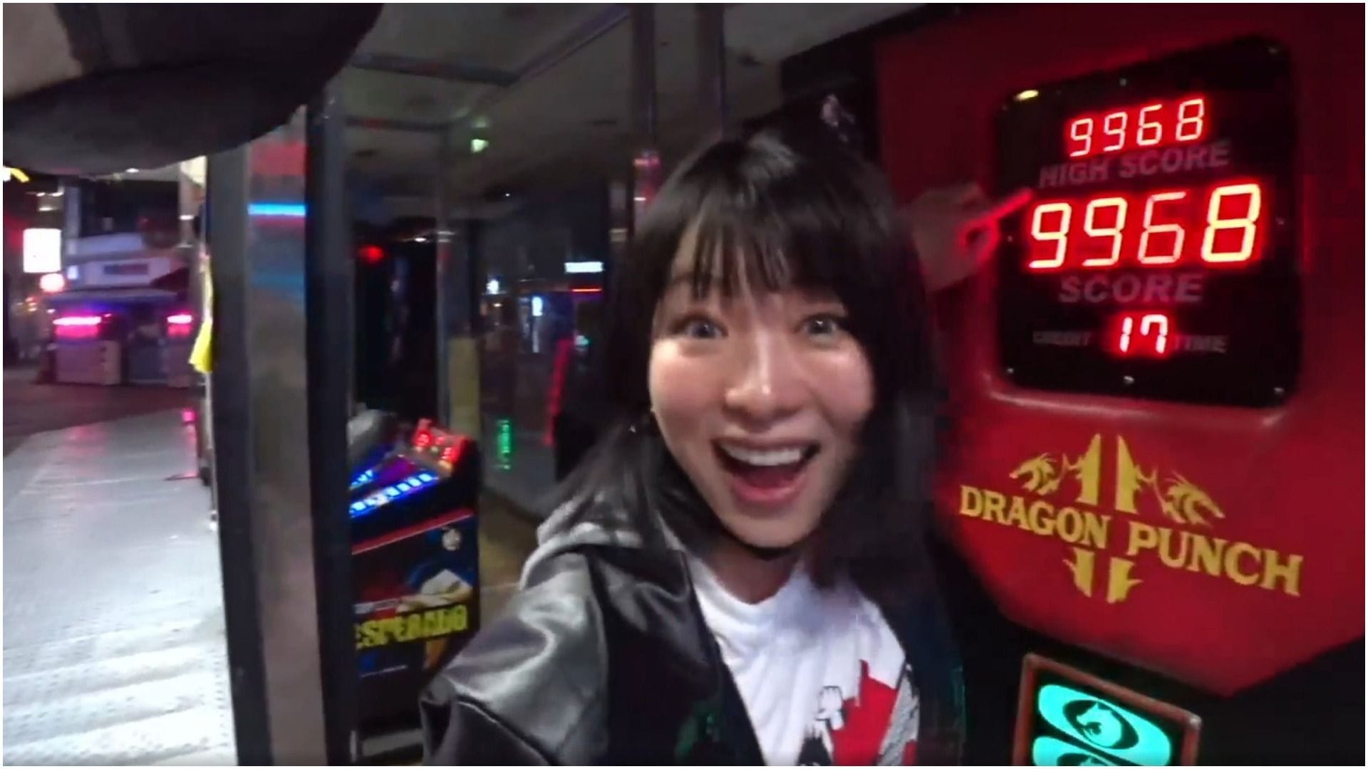Heosu unleashes power of Busan Demon on punching bag, breaks record