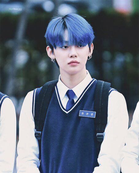 TXT Yeonjun's iconic blue hair comeback takes the internet by storm