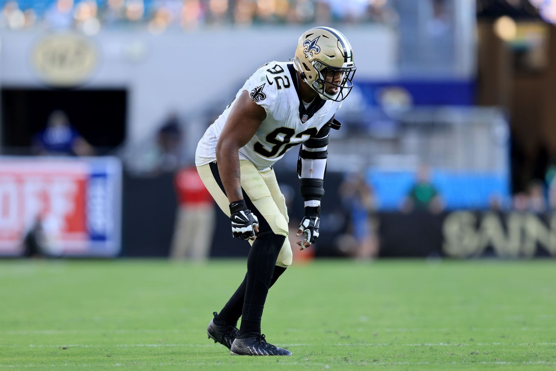 New Orleans Saints' Marcus Davenport has part of pinky amputated