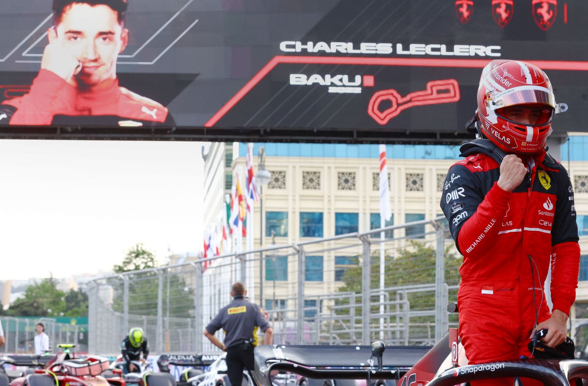 Charles Leclerc clinches pole position at the 2022 F1 Azerbaijan GP as ...