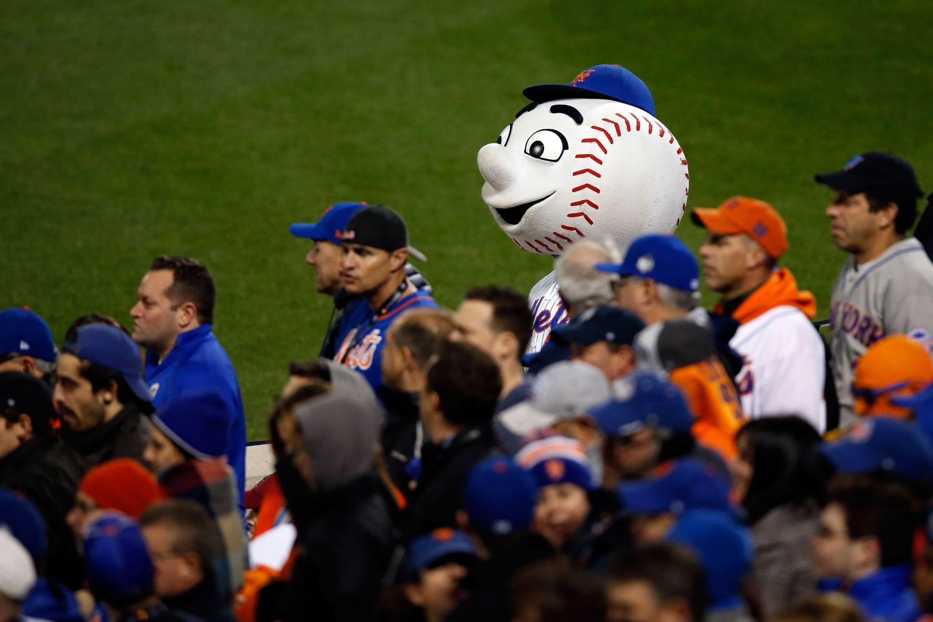 “CATCH OF THE YEAR?!?” - Twitter reacts to New York Mets fan making a ...