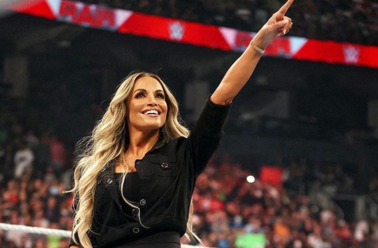 Top RAW Superstar takes a shot at Trish Stratus after her recent return ...
