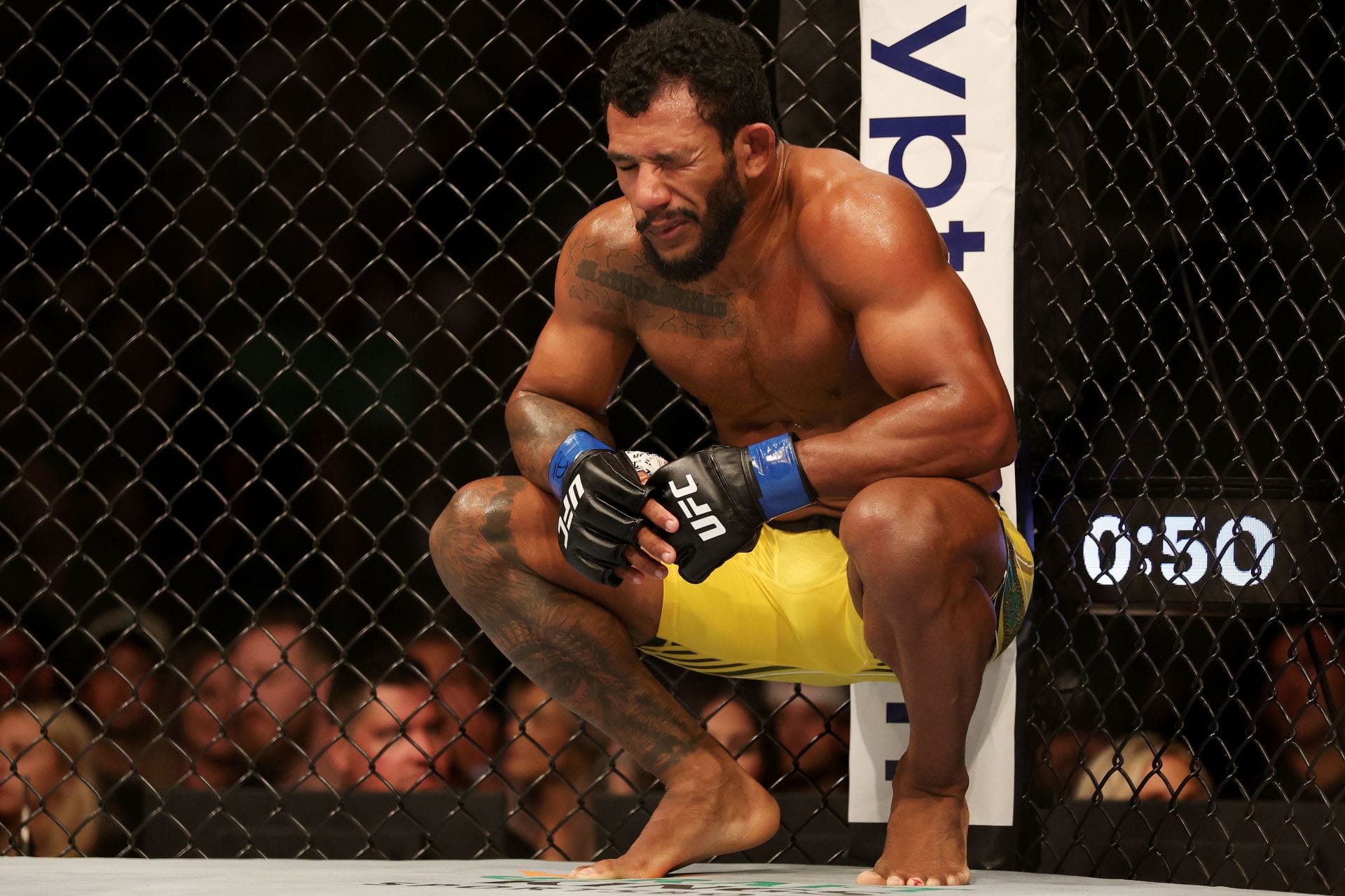 Rafael Alves head movement against Drew Dober impresses fans