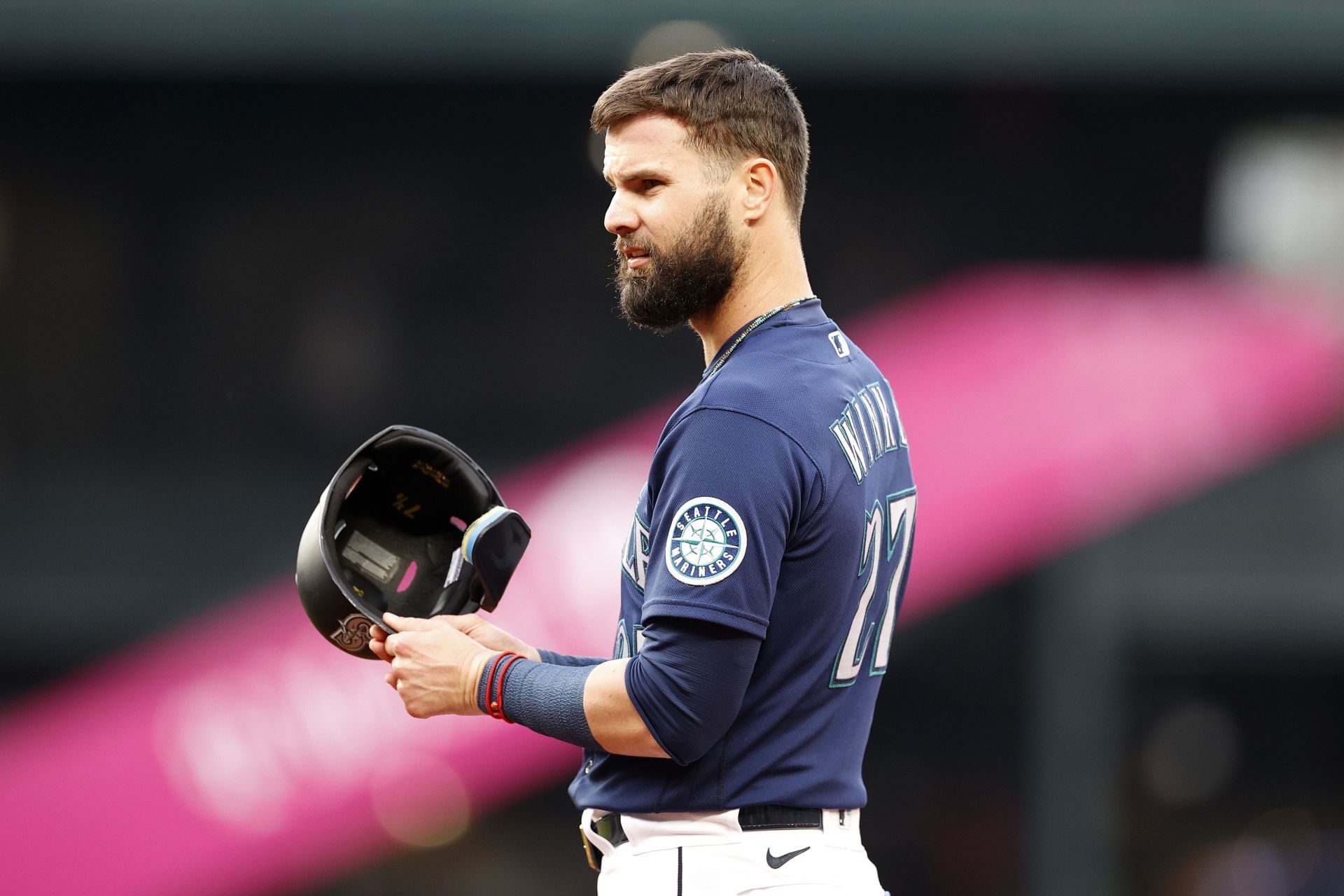 "Happy flight" - Jesse Winker throws shade at New York Yankees for ...