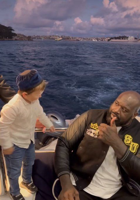 Video: Hasbulla "sneaks up" on Shaquille O'Neal and "punches" him, the ...