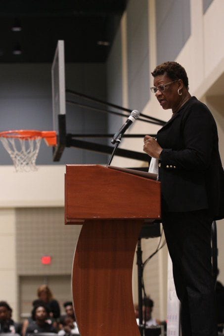 Who is Shaquille O'Neal's mother, Lucille O'Neal? Taking a closer look ...