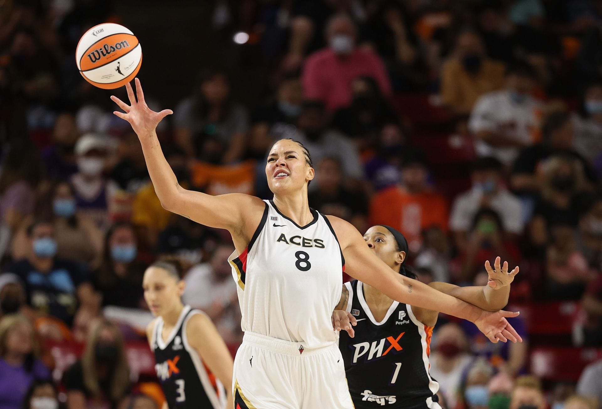 Liz Cambage and the WNBA seems to be at loggerheads