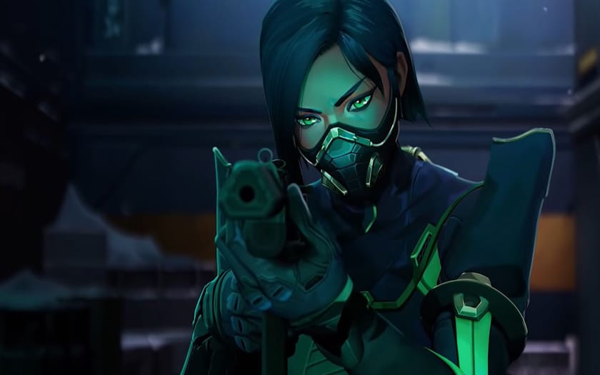 Valorant Viper Guide: How to use Snake Bite to counter enemy Viper's molly