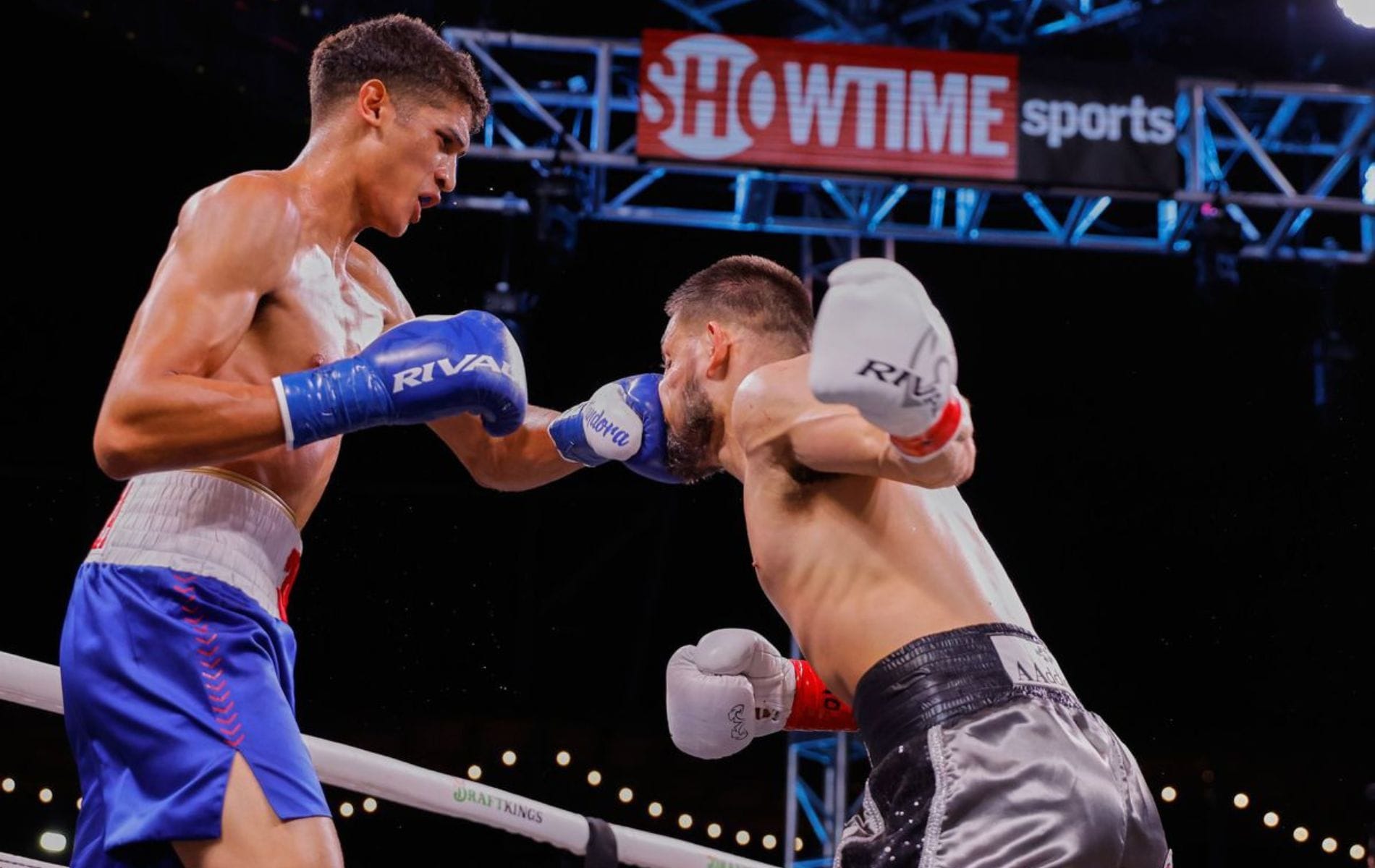 How much money did Sebastian Fundora earn by beating Carlos Ocampo?